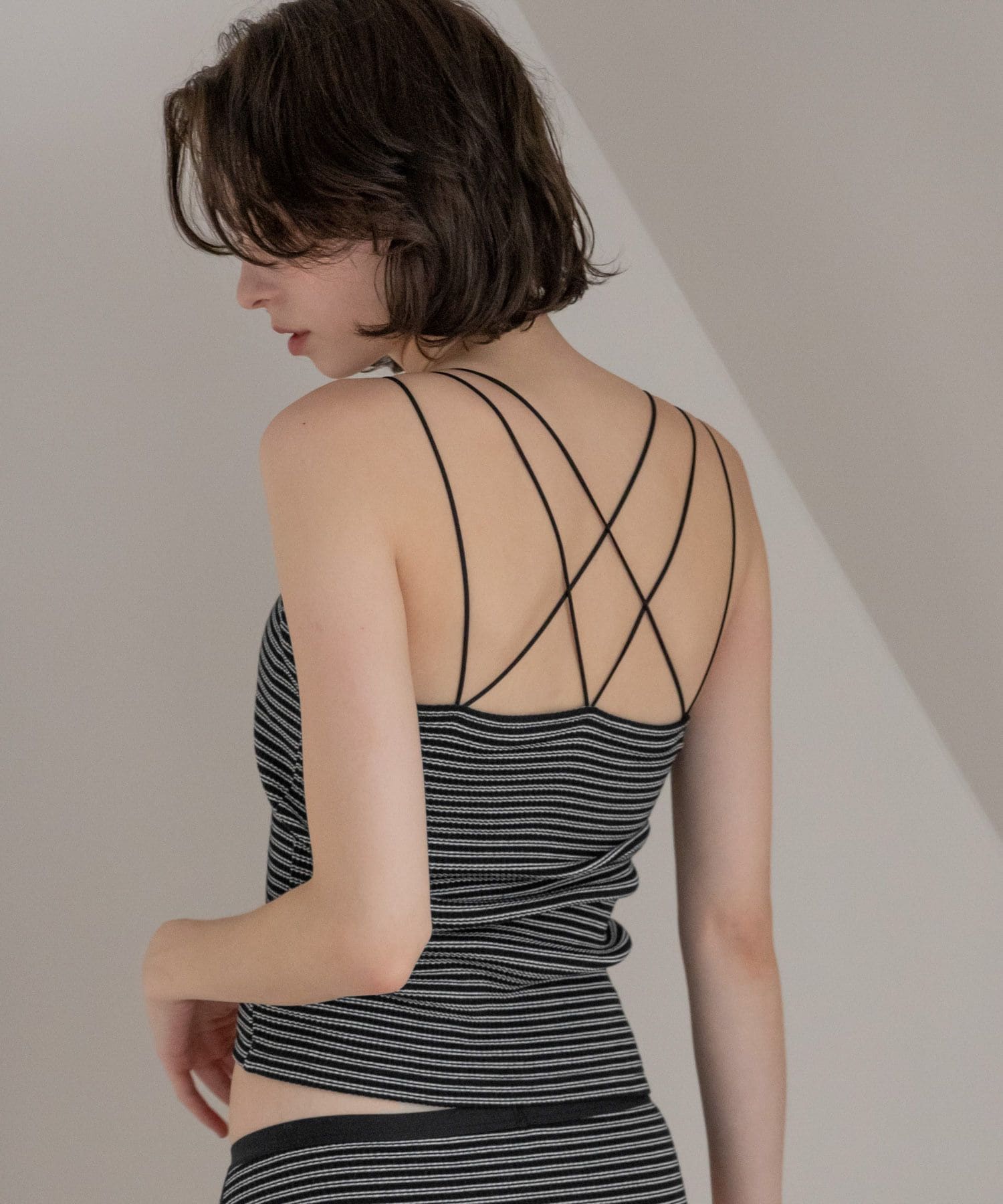 bijorie_カップ付きデザイントップス | [公式]ベイフロー（BAYFLOW）通販