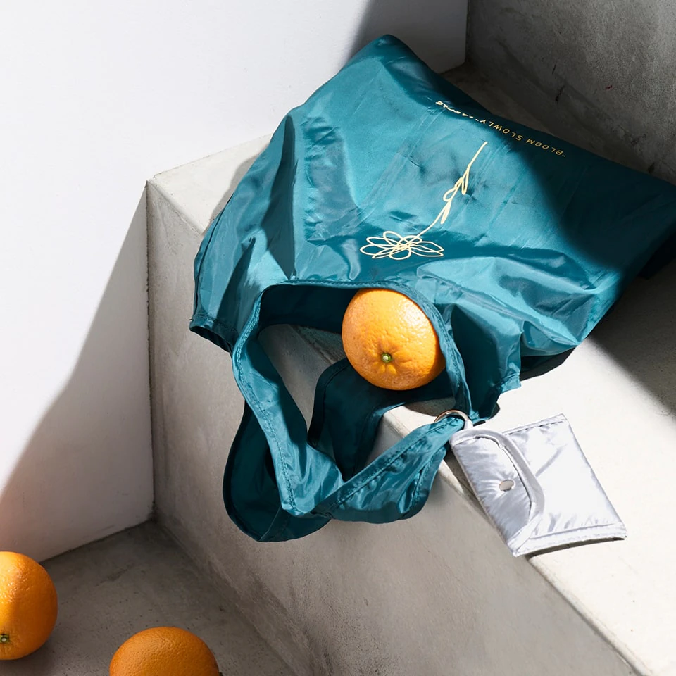 DAYS WITH FLOWERS | LAKOLE